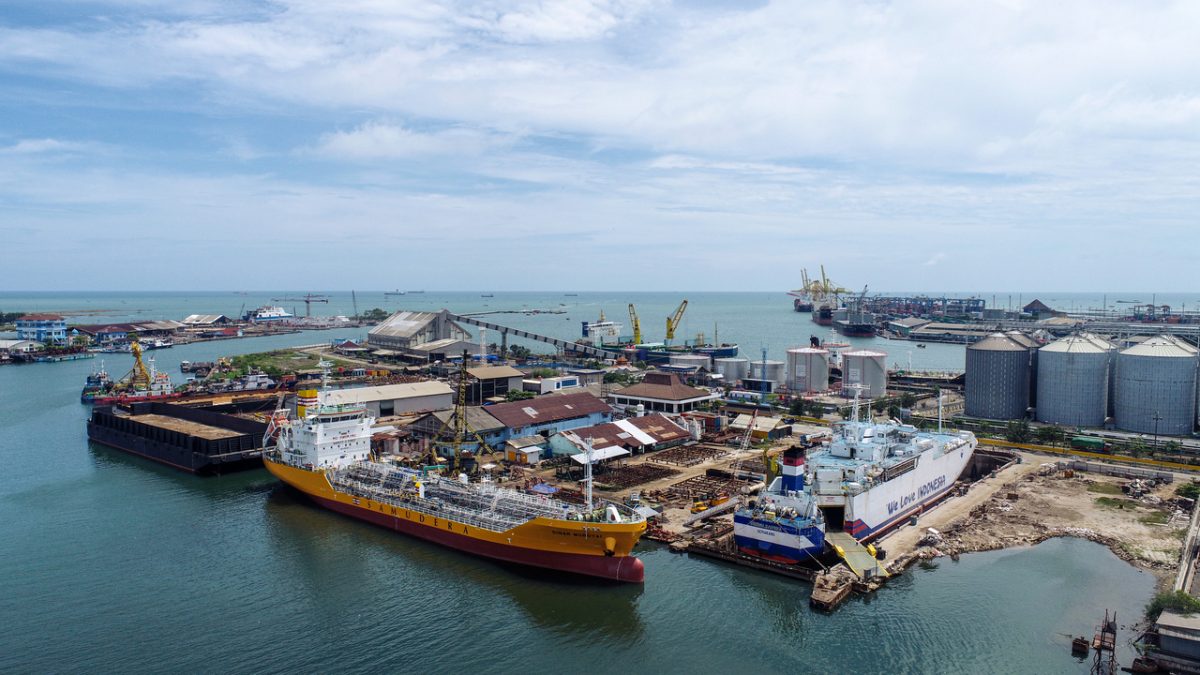 Bedah Istilah “Docking”: Pengertian serta Proses Docking Kapal ...